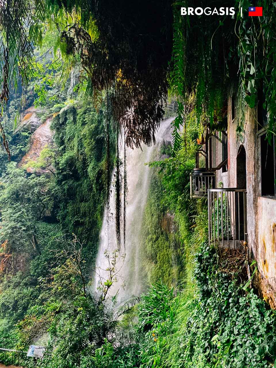 อิ๋นเหอต้ง หรือ Yinghe Cave (Galaxy Cave) ถ้ำน้ำตกสวยมากก ใกล้ไทเป ...